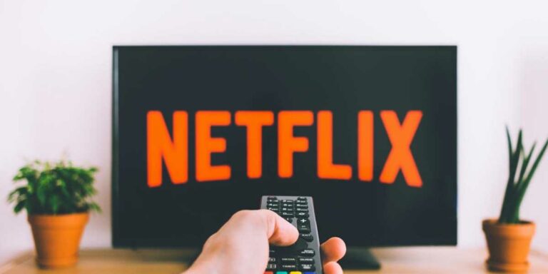 5 Netflix TV Shows That Conquered Canada - Loud And Clear Reviews